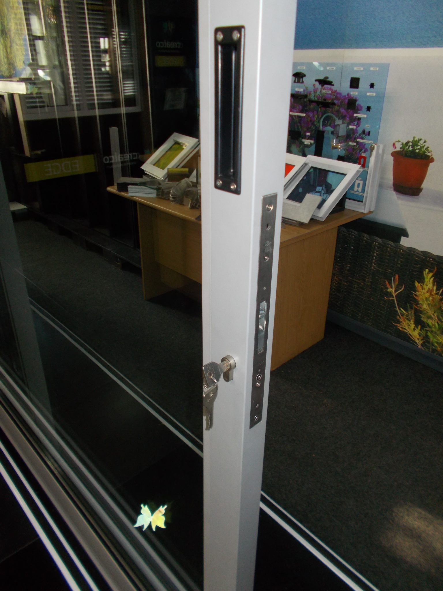 Crealco Palace High Performance Sliding Door Lock - Advance ...